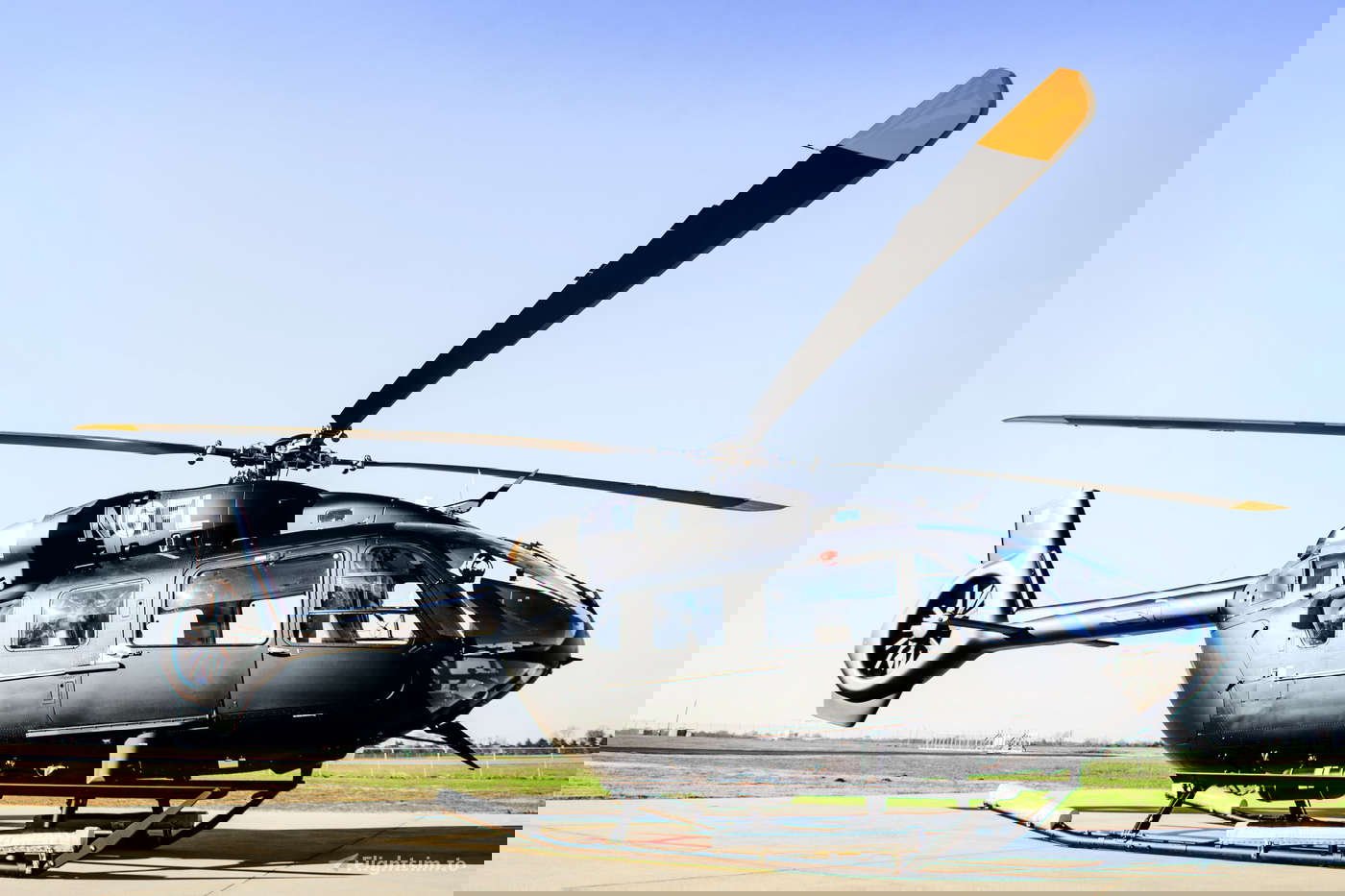 (8K) N6FL Airbus H145 Dry Carbon + Carbon Interior for Microsoft Flight ...