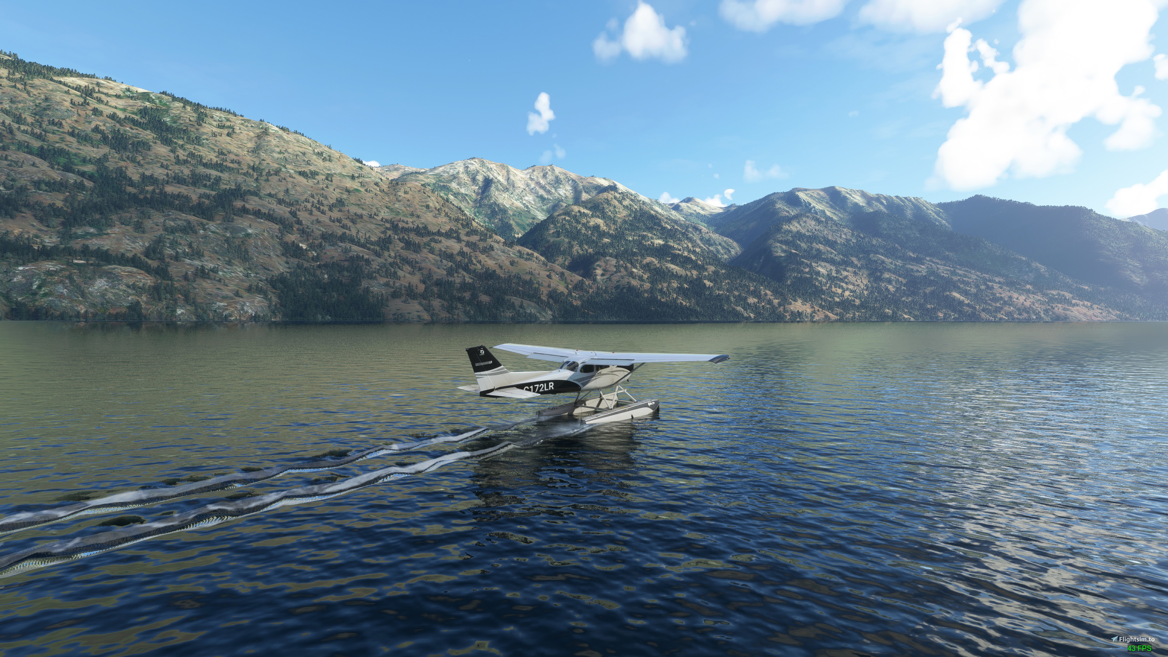 Cessna 172LR (Long Range) - External Fuel Tanks Inside the Floats ...