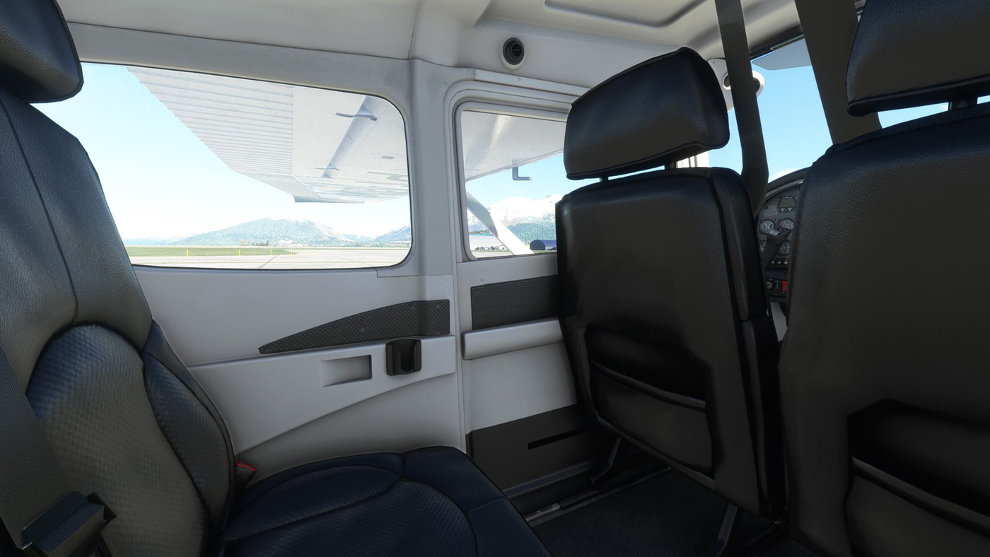 Cessna C172 Classic Black Seats & White Shell for Microsoft Flight ...