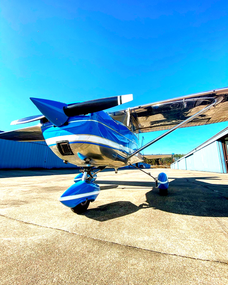 Cessna C152 N22318 FlyMeToTheFun for Microsoft Flight Simulator | MSFS