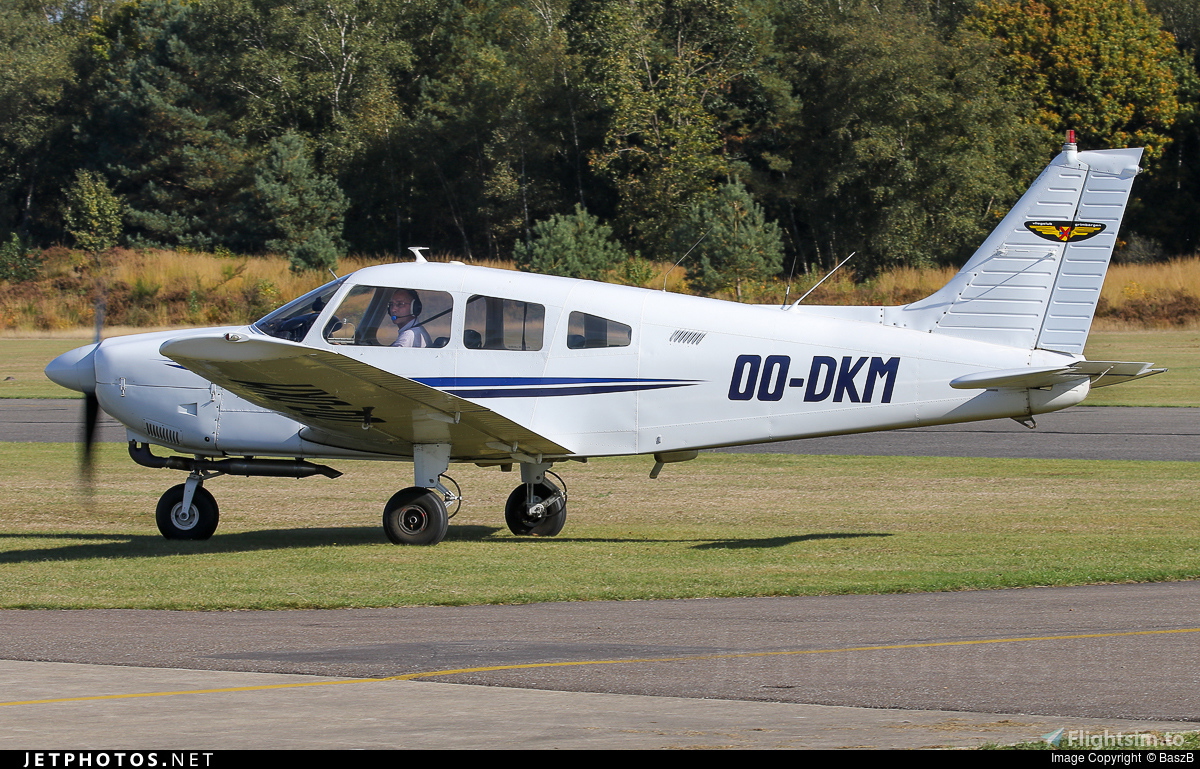 OO-DKM - JustFlight Piper P28 Warrior II - Vliegclub Grimbergen for ...