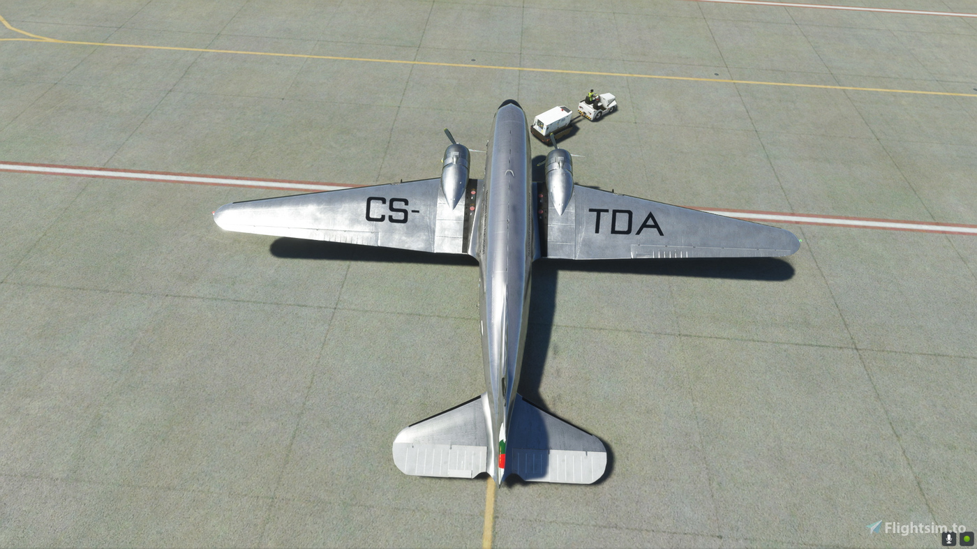 Douglas DC-3 TAP (Transportes Aéreos Portugueses) CS-TDA repaint for ...