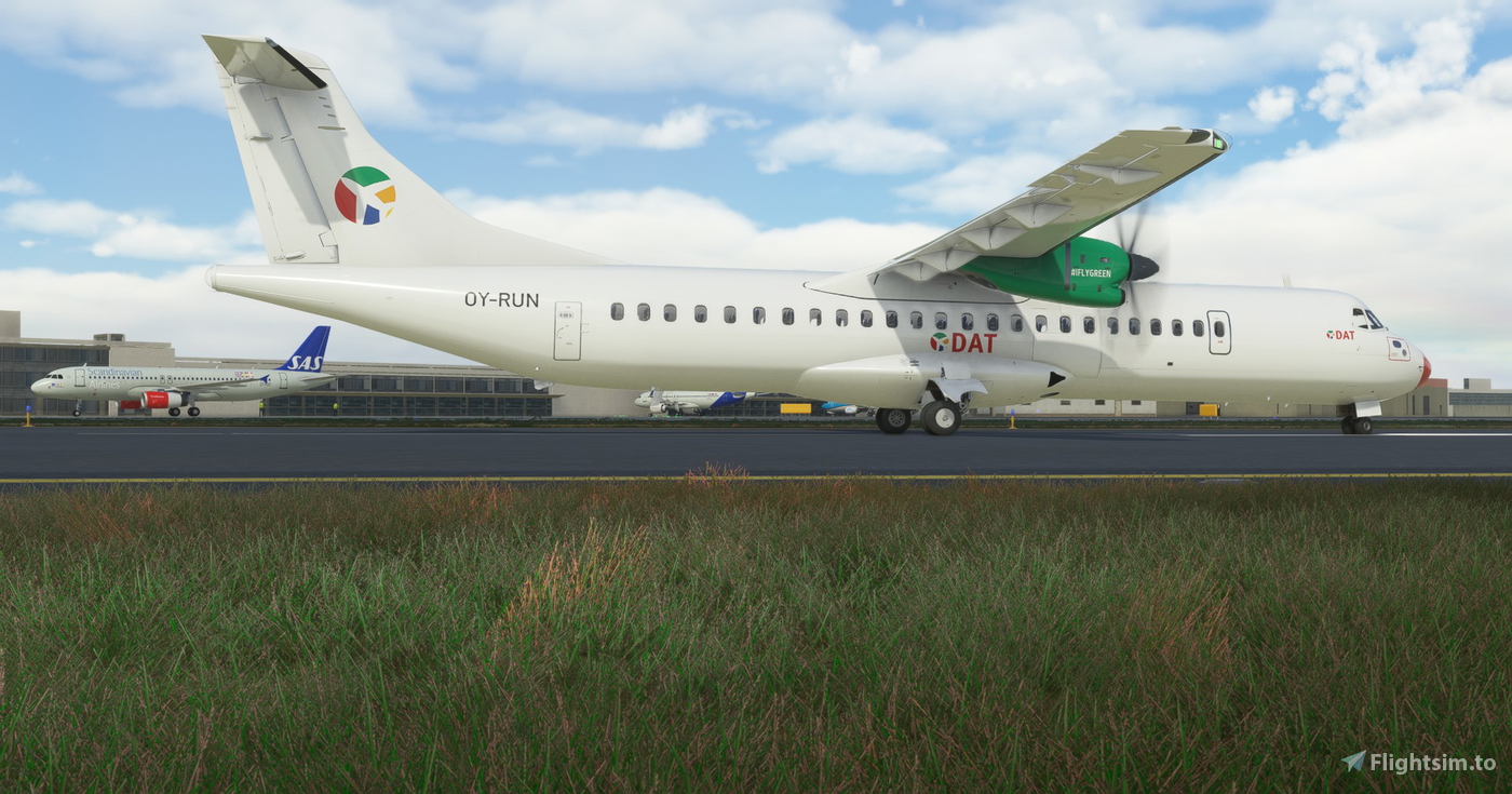 Danish Air Transport (DAT) "OY-RUN" "I fly Green" Hans Hartmann ATR 72 ...