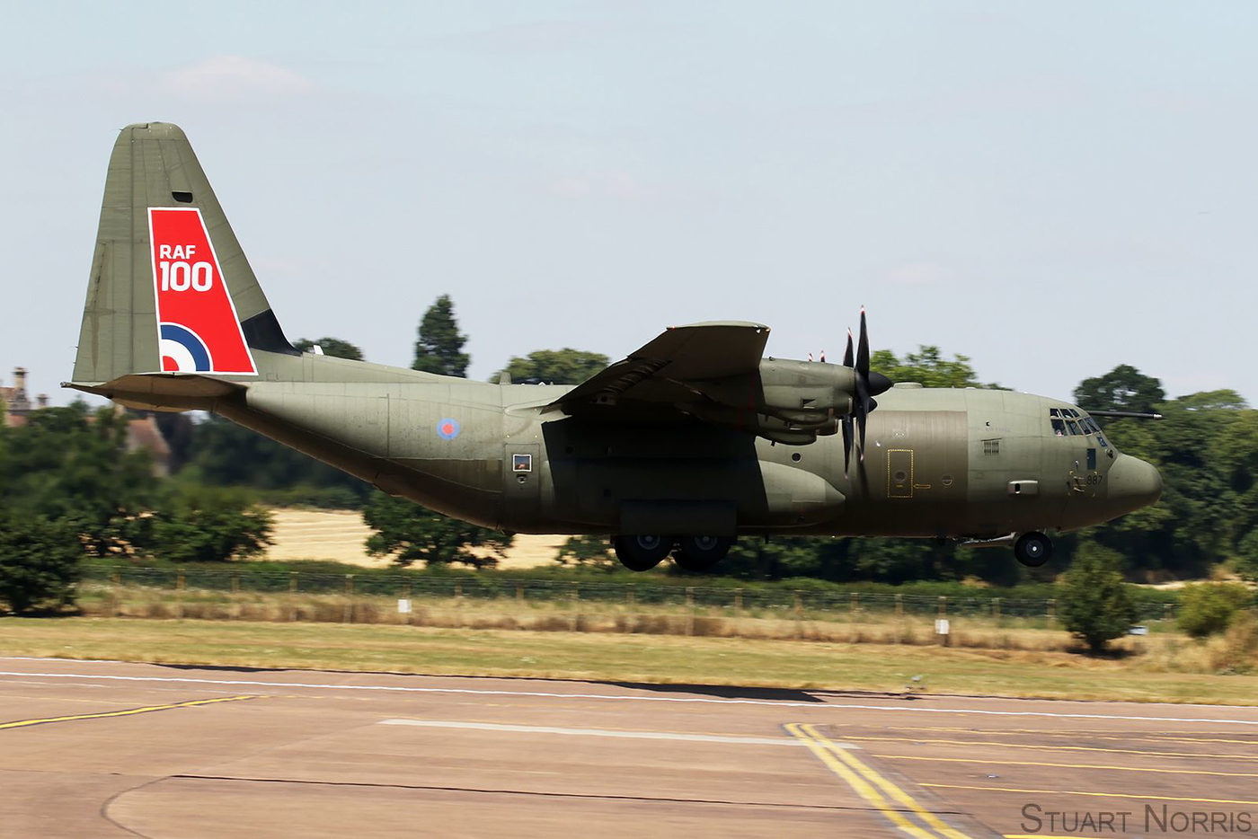 C-130H Captain Exterior RAF 47 + 100th Centenary Tail for Microsoft ...