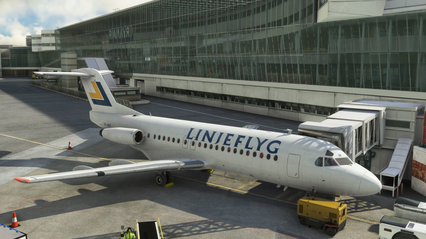 Linjeflyg Fokker F28 Mk 4000 SE-DGR circa 1990 - with cabin for ...