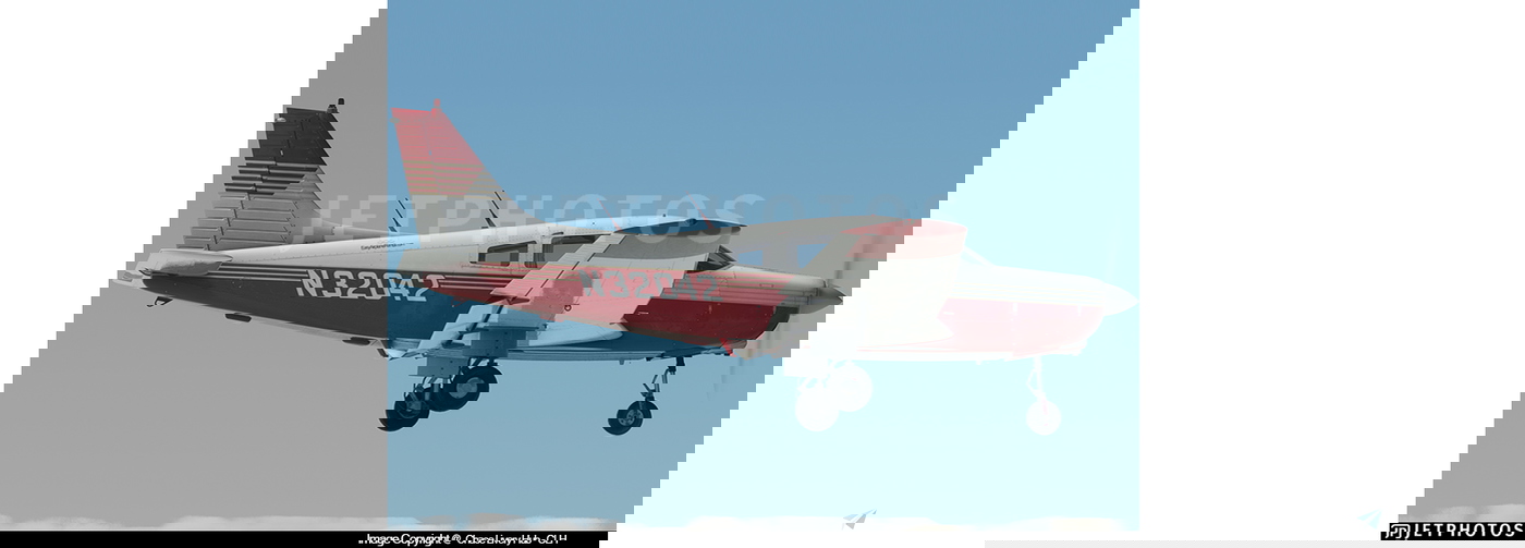 RentAPlane (N32042) - JustFlight Piper Warrior II for Microsoft Flight ...