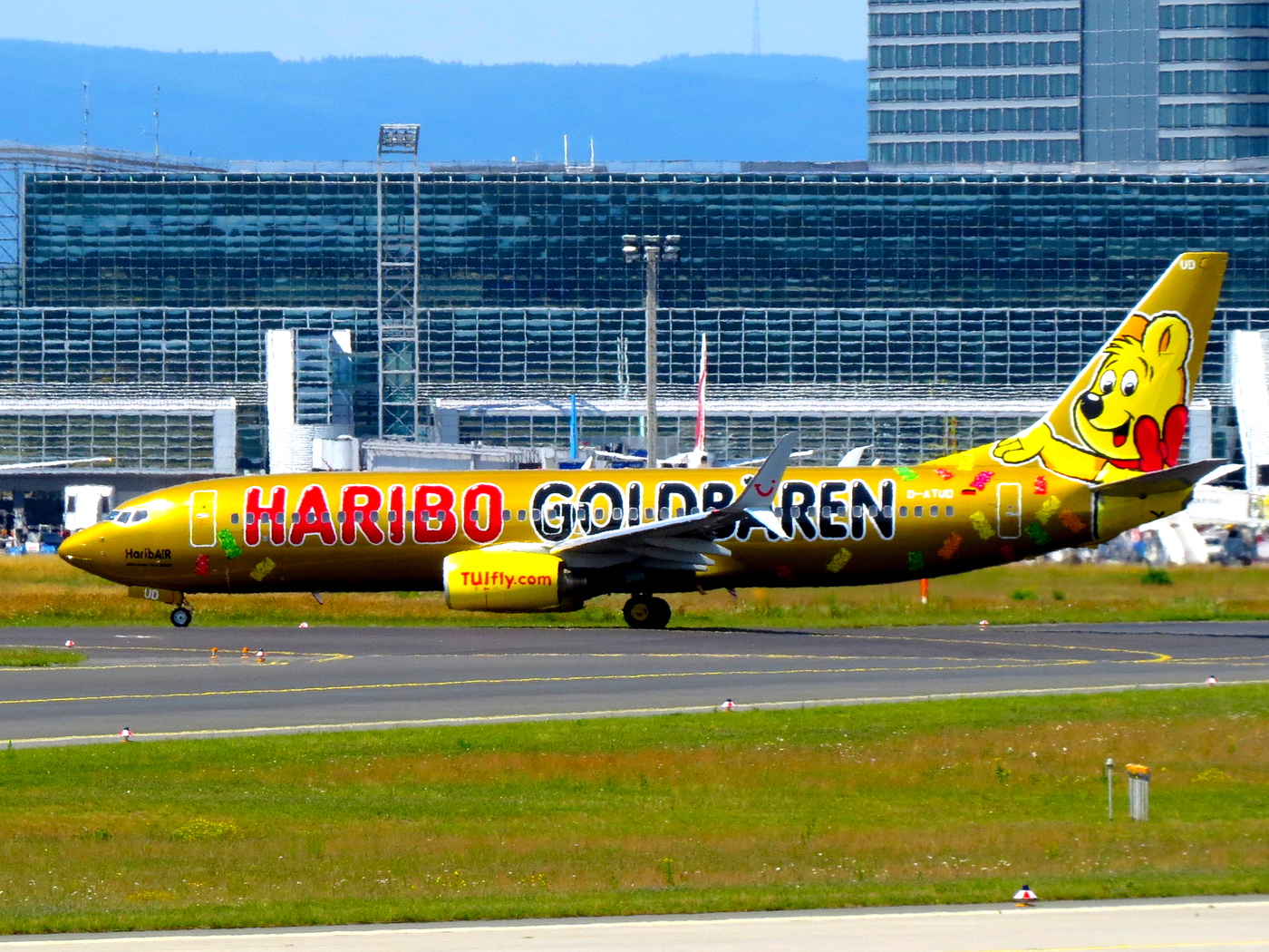 Liveries Requests - BREKDOK3D 737 MAX Tui Fly Goldbären livery ...