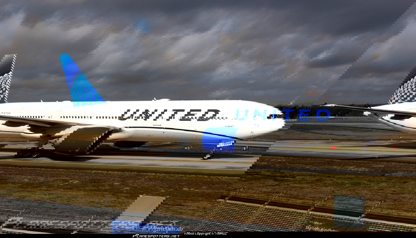 Liveries Requests - N77006 B777-200ER New United Livery - Flightsim.to