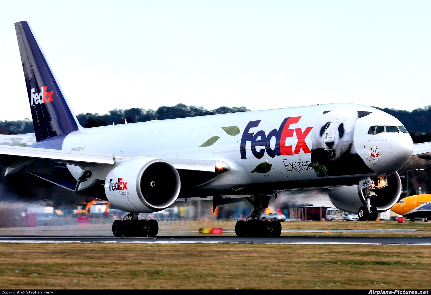 Liveries Requests - FedEx Panda Express 777-200 - Flightsim.to