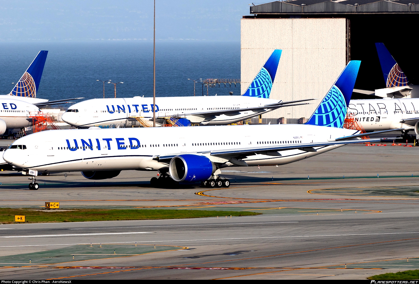 Liveries Requests - N2251U United B777-300ER "United Blue" Livery ...