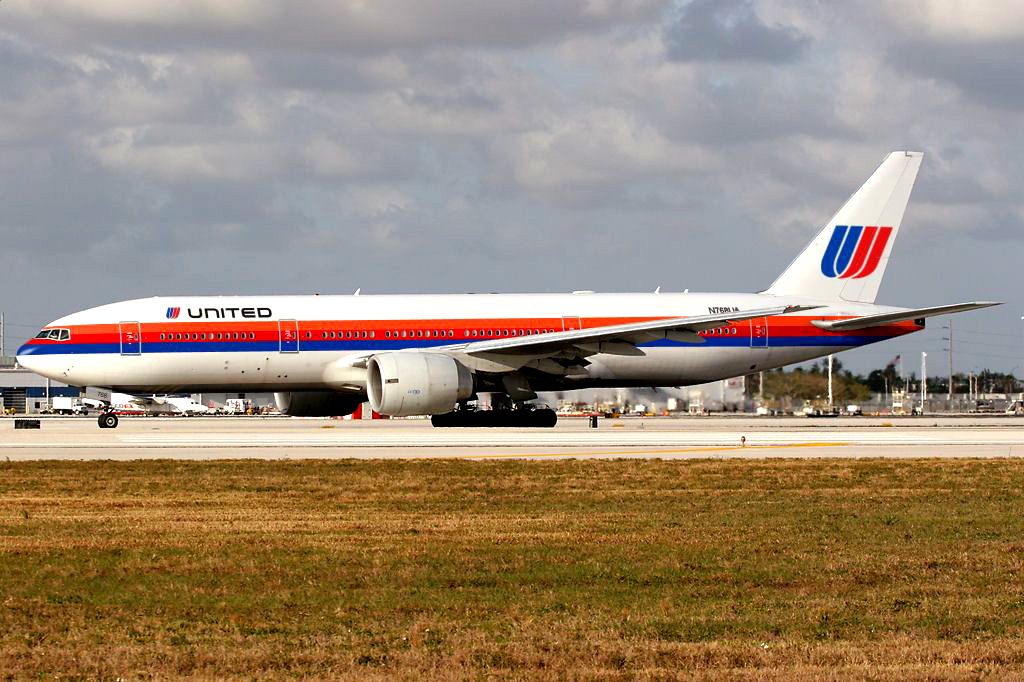 Liveries Requests - Boeing 777-200 United old colors - Flightsim.to