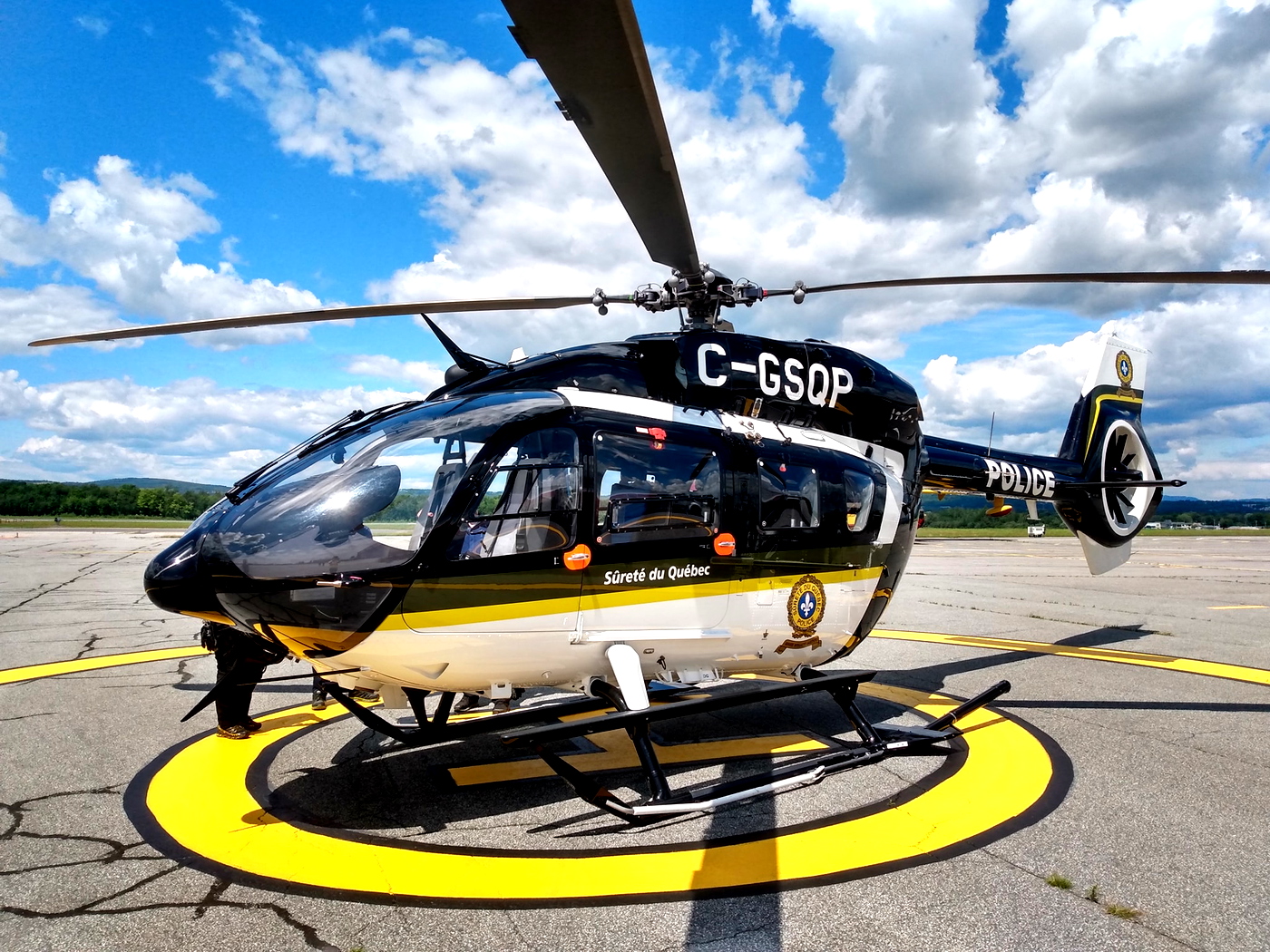 Liveries Requests - Quebec's Police Helicopter C-GSQP - Flightsim.to