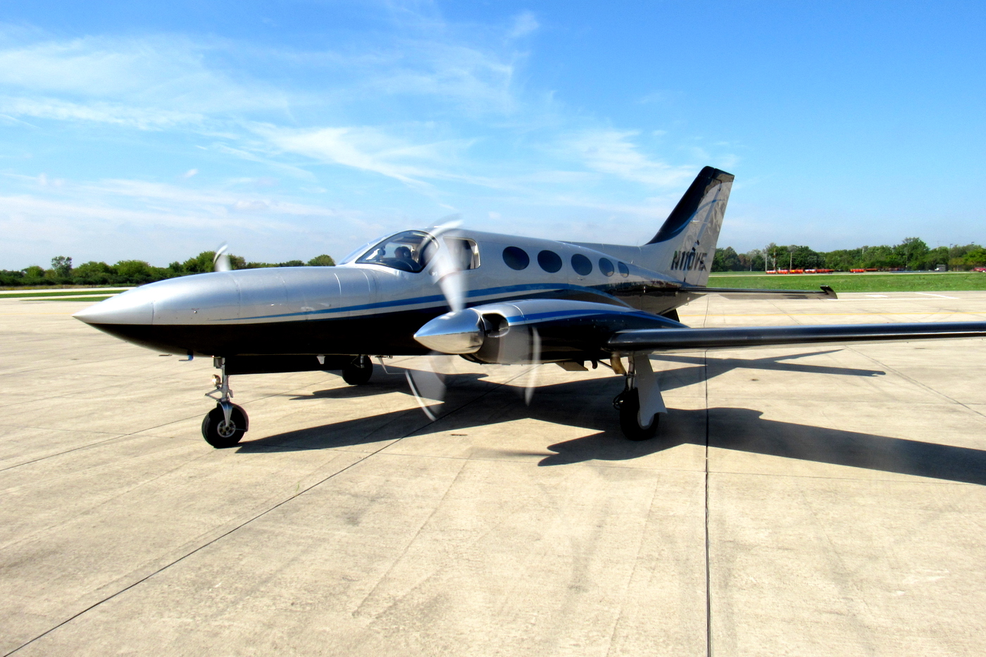 Liveries Requests - Cessna 414AW Chancellor N110VE - Flightsim.to