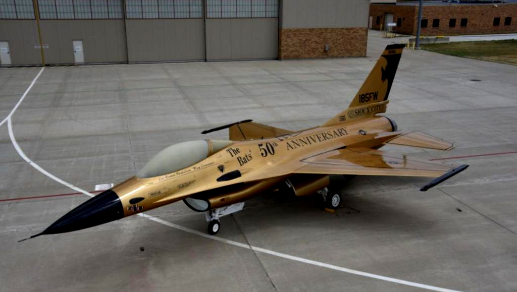 Liveries Requests - Gold 50th Anniversary F-16 - Flightsim.to