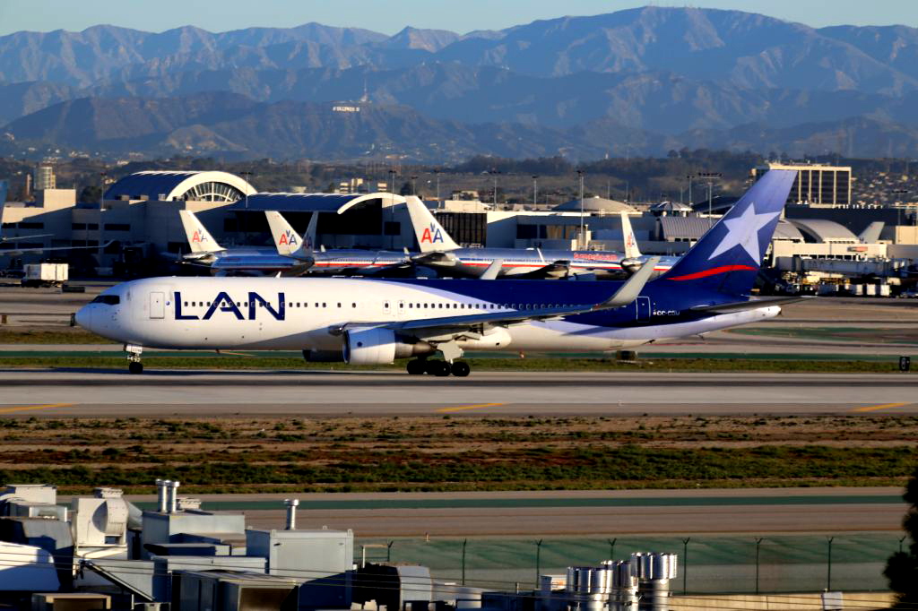 Liveries Requests - LAN Airlines CC-CDM winglet verison - Flightsim.to