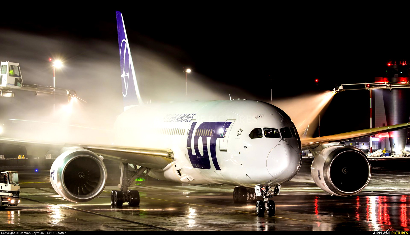 Liveries Requests - LOT SP-LRE Kuro B788 - Flightsim.to