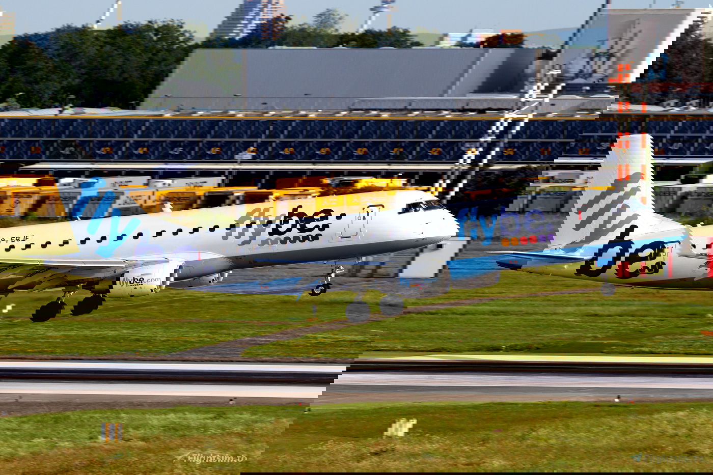 Liveries Demandes - Flybe EMB 175 livery - Flightsim.to