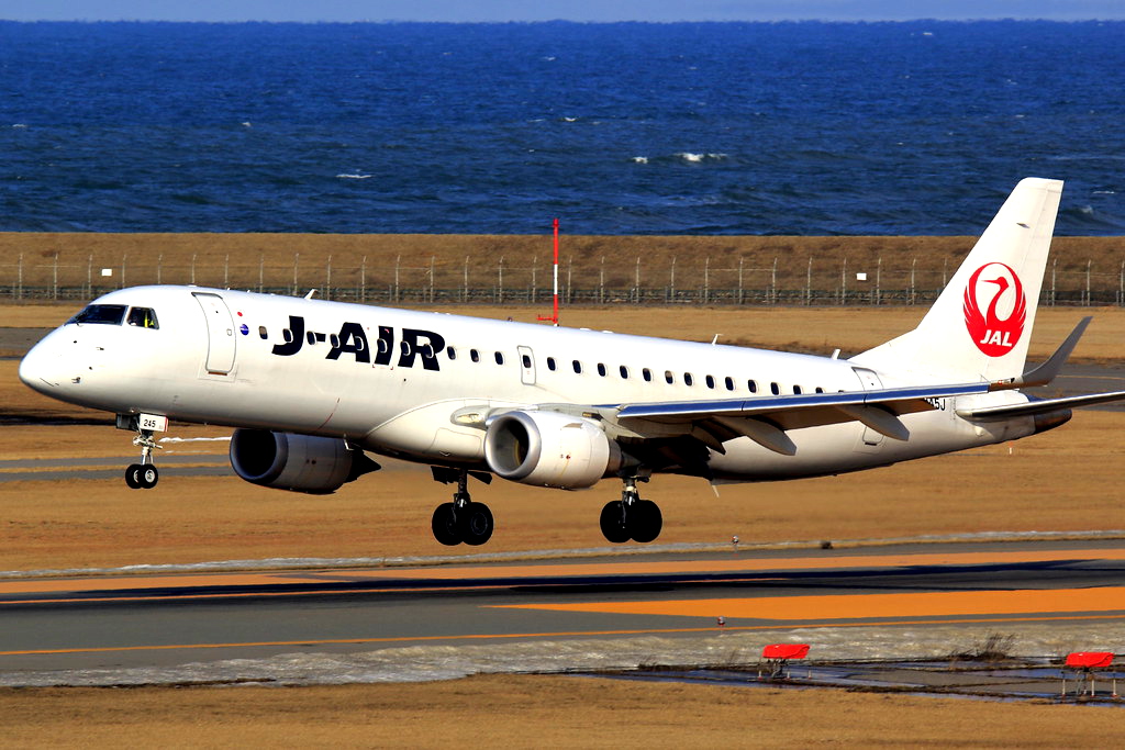 Liveries Requests - J-AIR ssj-100(su95x) [fictional livery] - Flightsim.to