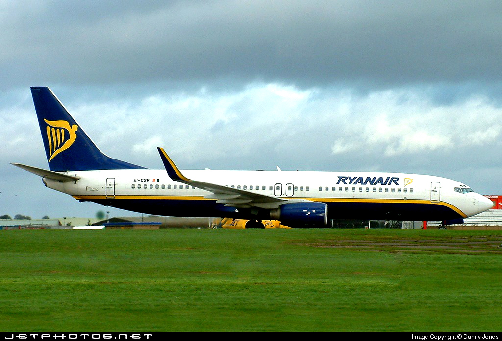Liveries Requests - Ryanair 737-800 (EI-CSE) (Old Livery) - Flightsim.to