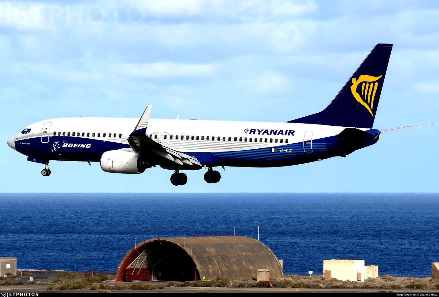 Liveries Requests - Ryanair 737-800 (EI-DCL) (Revised Dreamliner Livery ...
