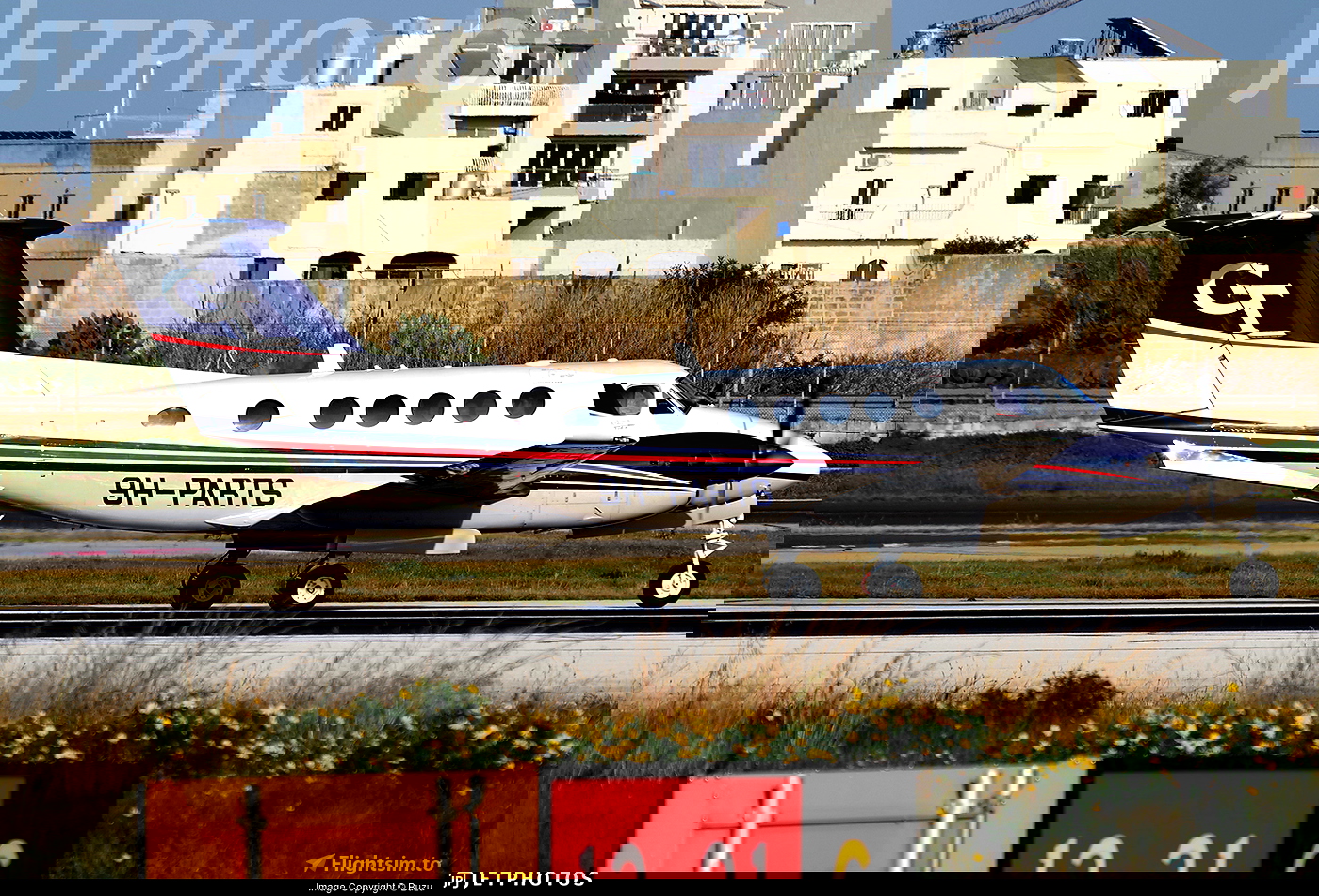 Liveries Requests - 9H-PARTS VistaJet Kingair BlackSquare - Flightsim.to