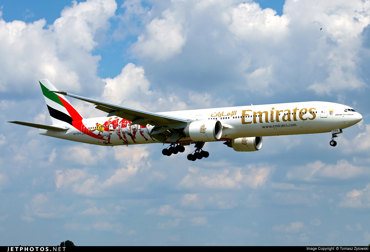 Liveries Requests - A6-EPA Emirates B777-300ER Benfica special livery ...