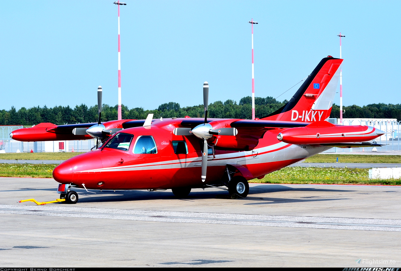 Liveries Requests - Red MU-2 with dynamic reg - Flightsim.to