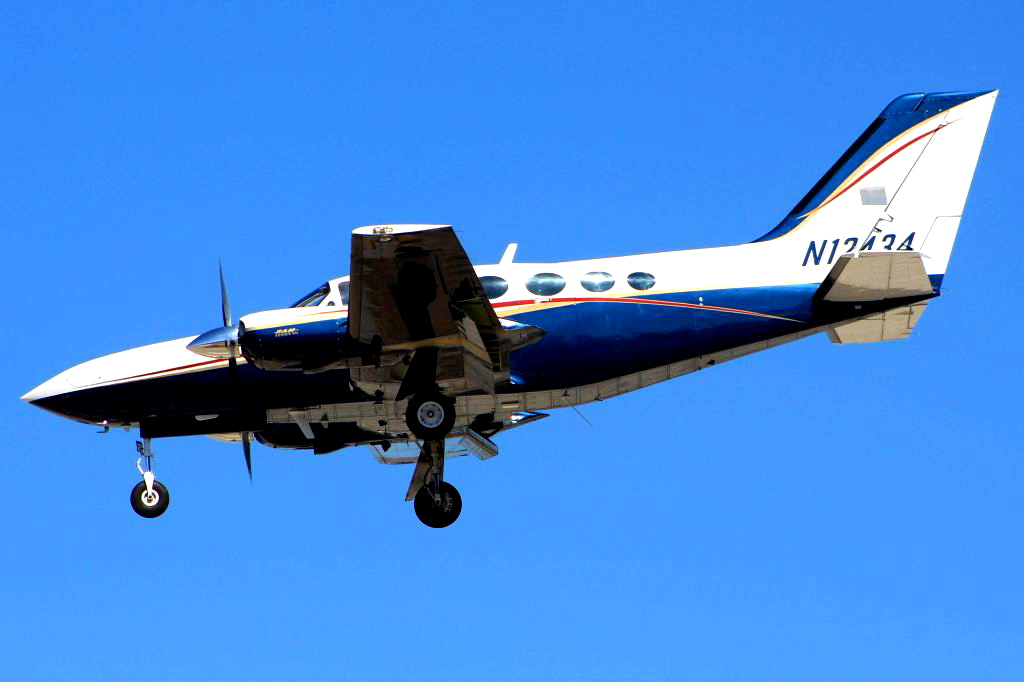 Liveries Requests - Cessna 414AW Chancellor livery N12434 - Flightsim.to