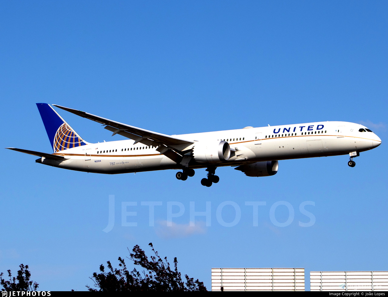 Liveries Anfragen - United 787-10 gold livery update - better colors ...