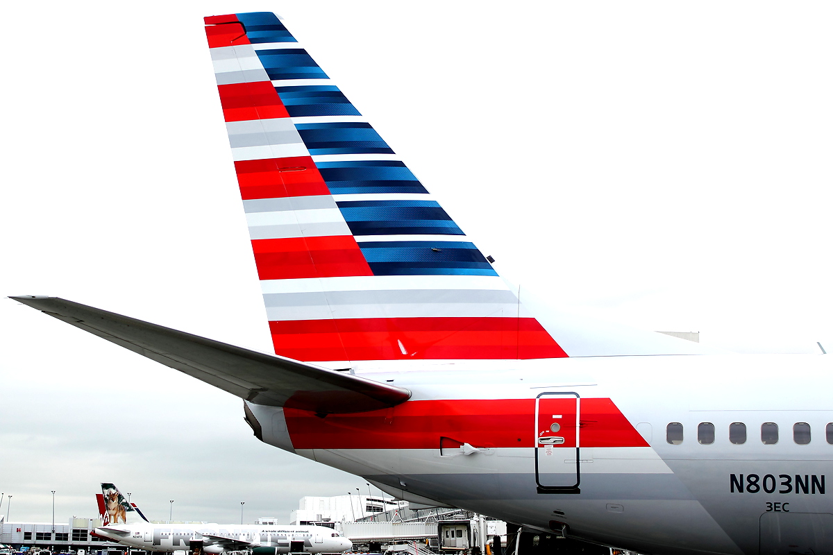 Liveries Requests - American Airlines. Current paint theme and polished ...