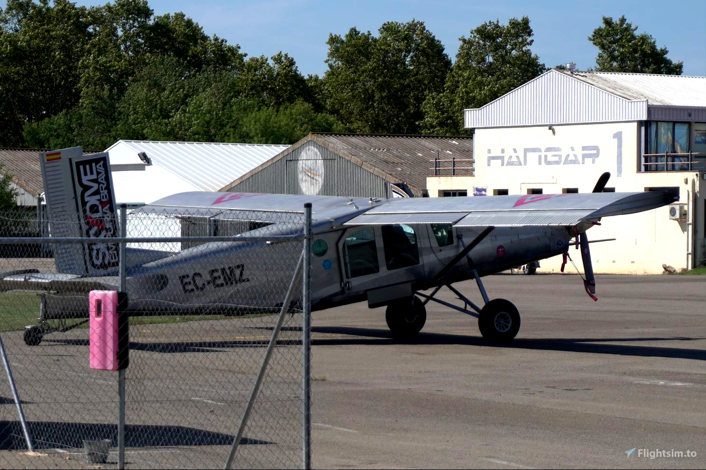 Liveries 请求 - Pilatus PC-6 Skydive Empuriabrava EC-EMZ (new silver ...