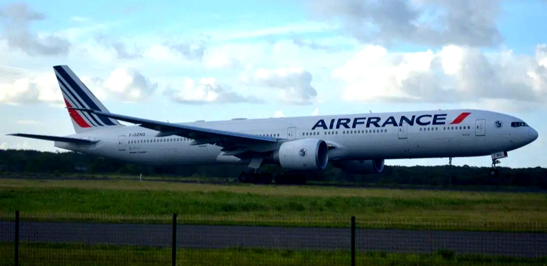 Liveries Requests - B77W Air france new livery 2021 | F-GZNG - Flightsim.to
