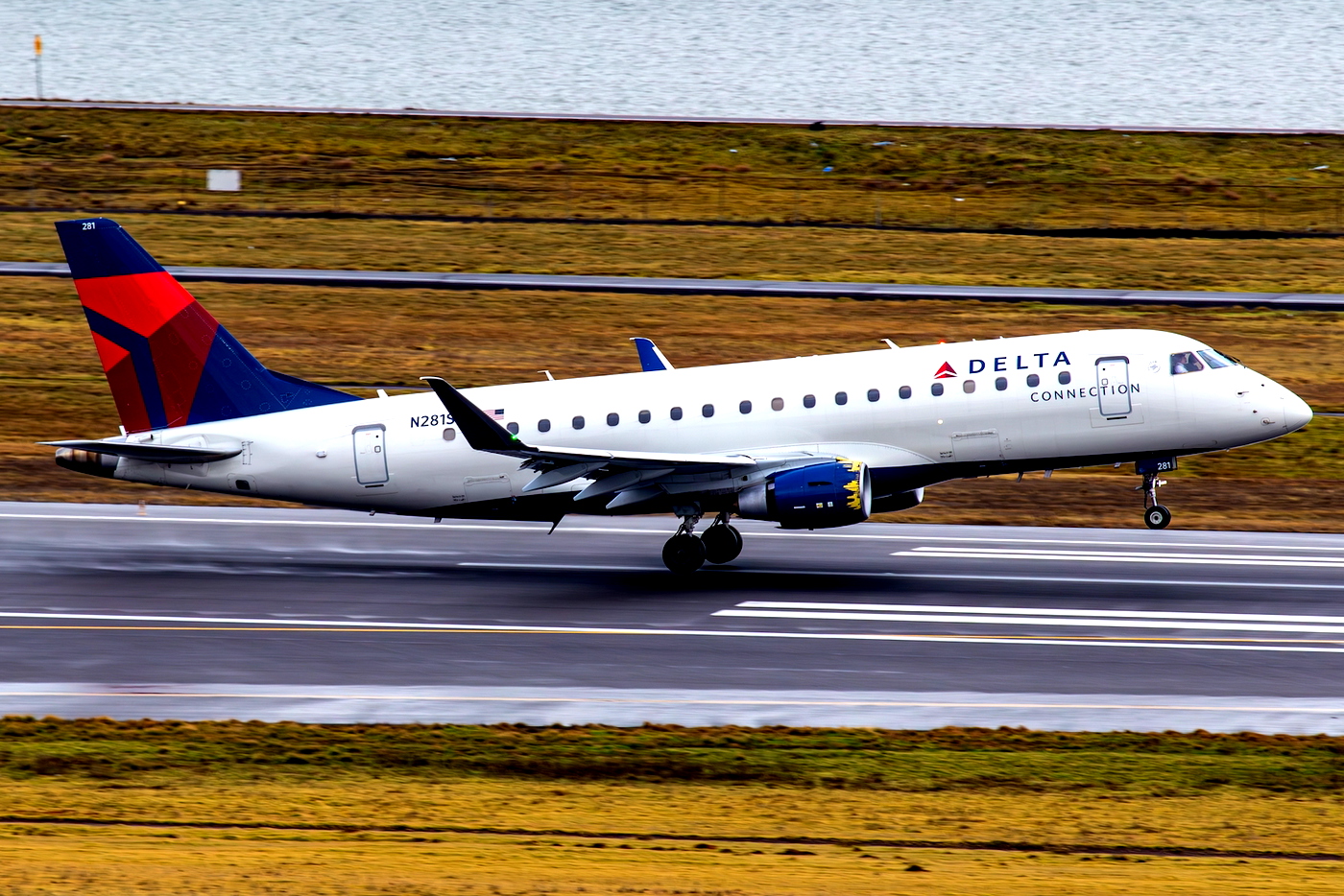 Liveries Requests - MSFS2024 E175 Delta Livery - Flightsim.to