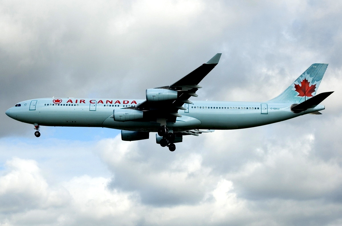 Liveries Solicita - Inibuilds A340 - Air canada blue livery - Flightsim.to