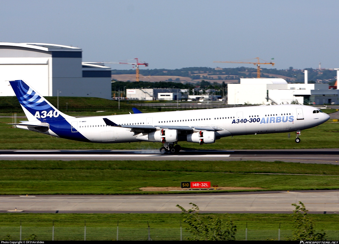 Liveries Demandes - iniBuilds A340-300 Airbus House livery - Flightsim.to