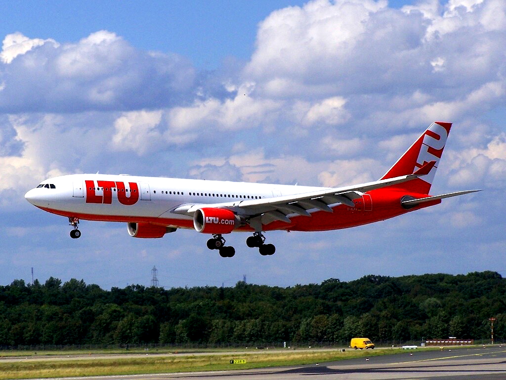 Liveries Requests - LVFR Airbus A330-200 - D-ALPA - LTU retro red roof ...